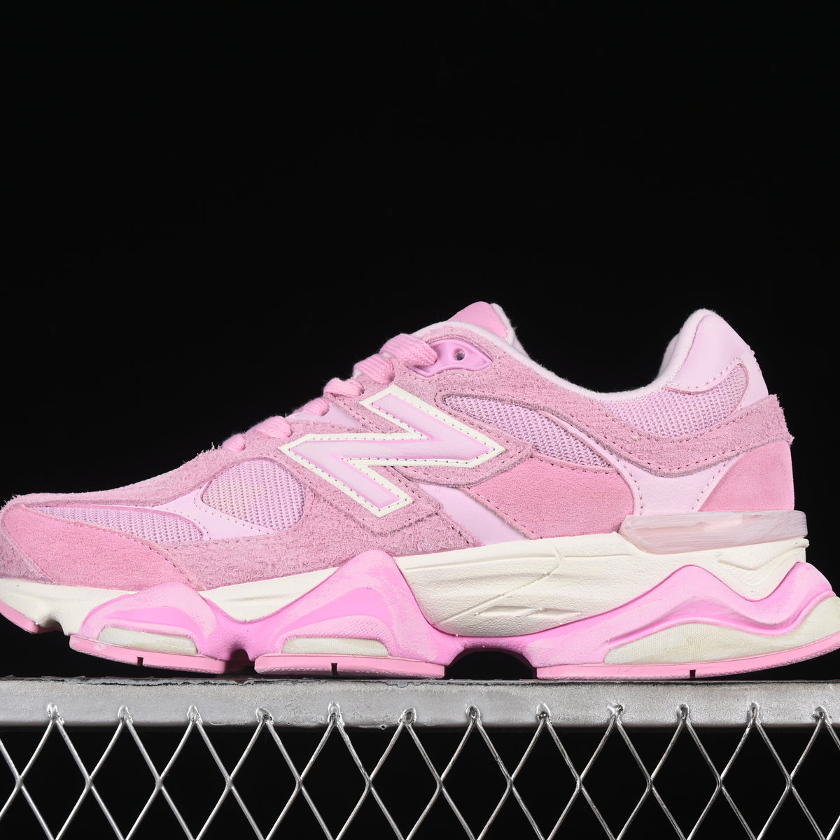New Balance 9060 ASOS Exclusive Pink Overdye – Manfrim Store